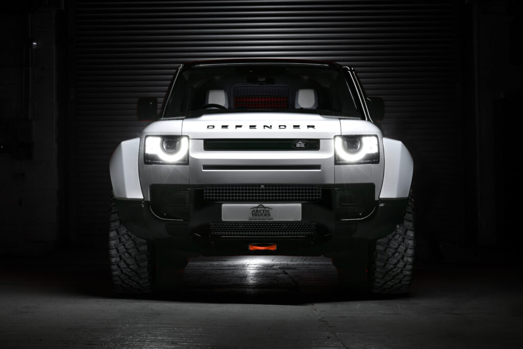 AT37 Land Rover Defender - Arctic Trucks US