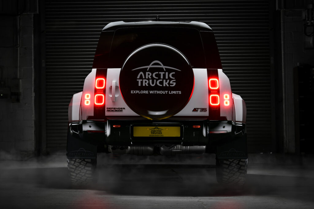AT37 Land Rover Defender - Arctic Trucks US