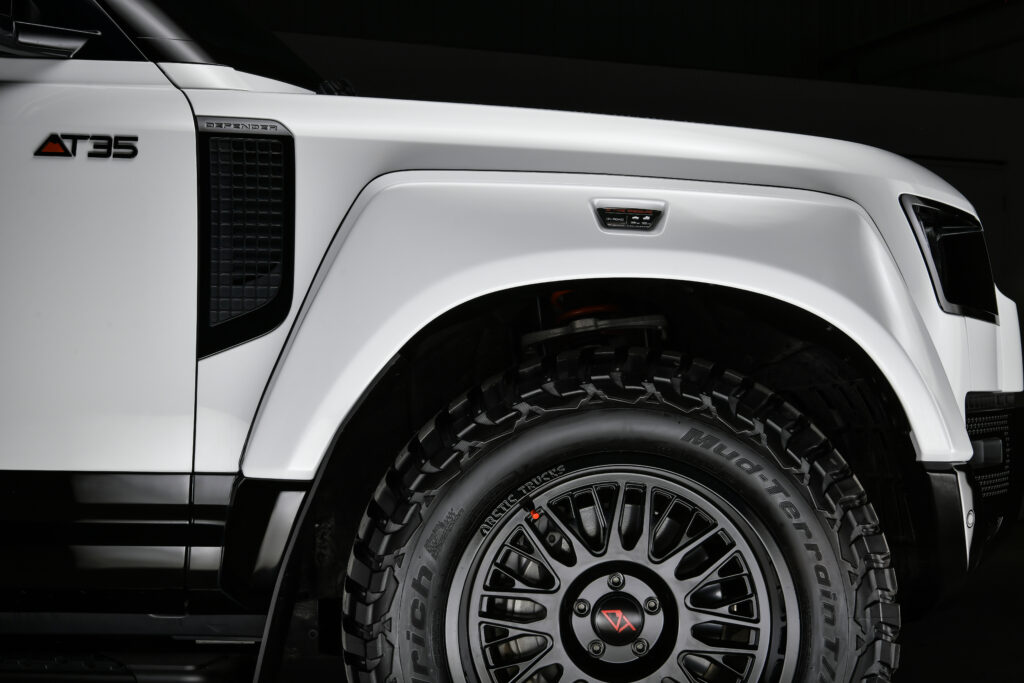 AT37 Land Rover Defender - Arctic Trucks US